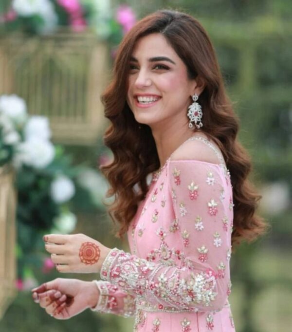 Maya Ali | Biography, Husband, Age, Family & Other Facts