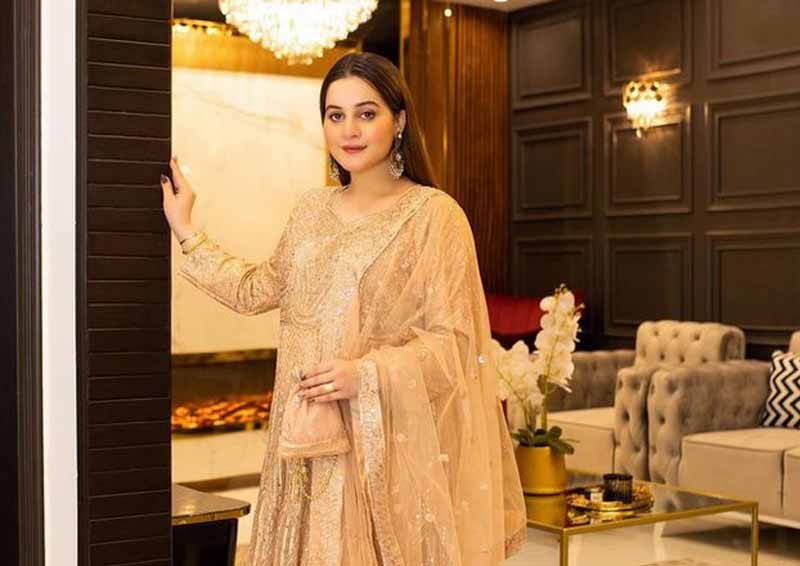 Aiman Khan | Biography, Age, Family & Other Facts